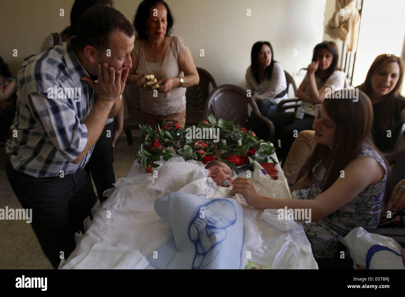 Nablus, West Bank, Palestinian Territory. 4th May, 2014. Man of the ...