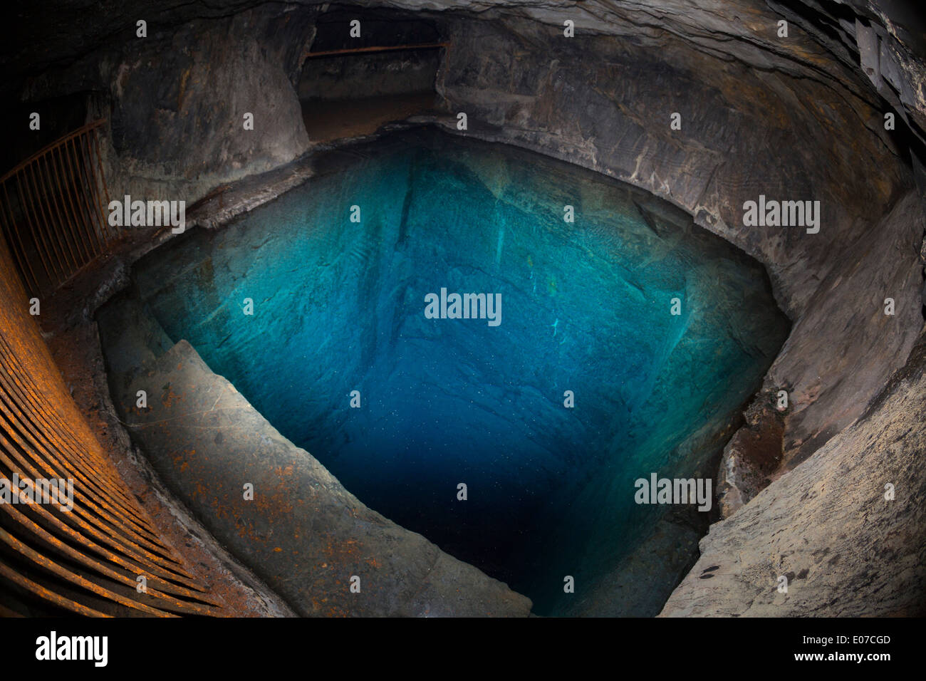 Spring water groundwater hi-res stock photography and images - Alamy