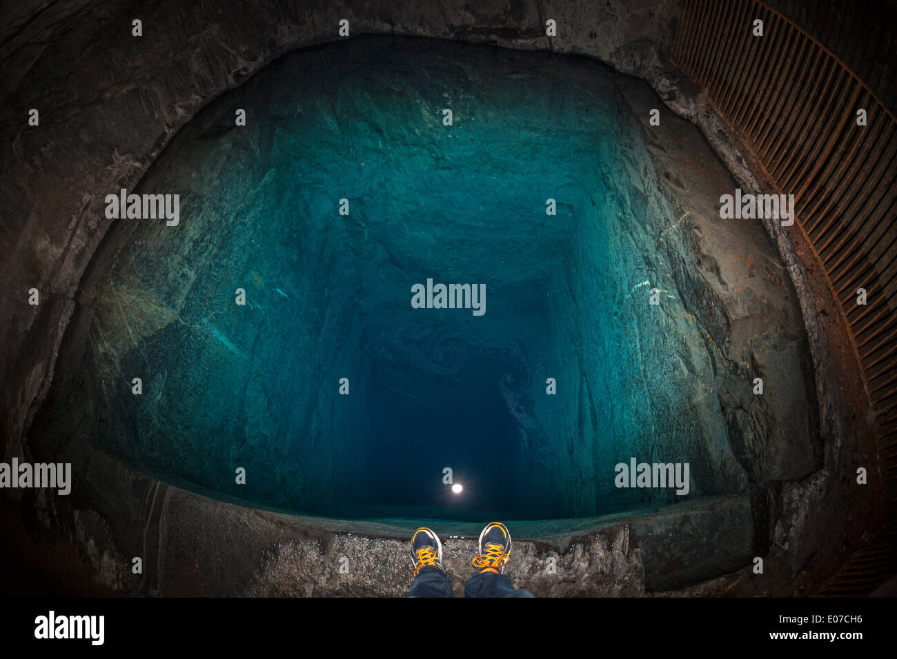 Spring water groundwater hi-res stock photography and images - Alamy