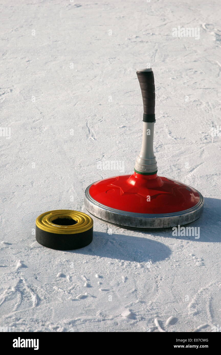 Eisstockschiessen hi-res stock photography and images - Alamy