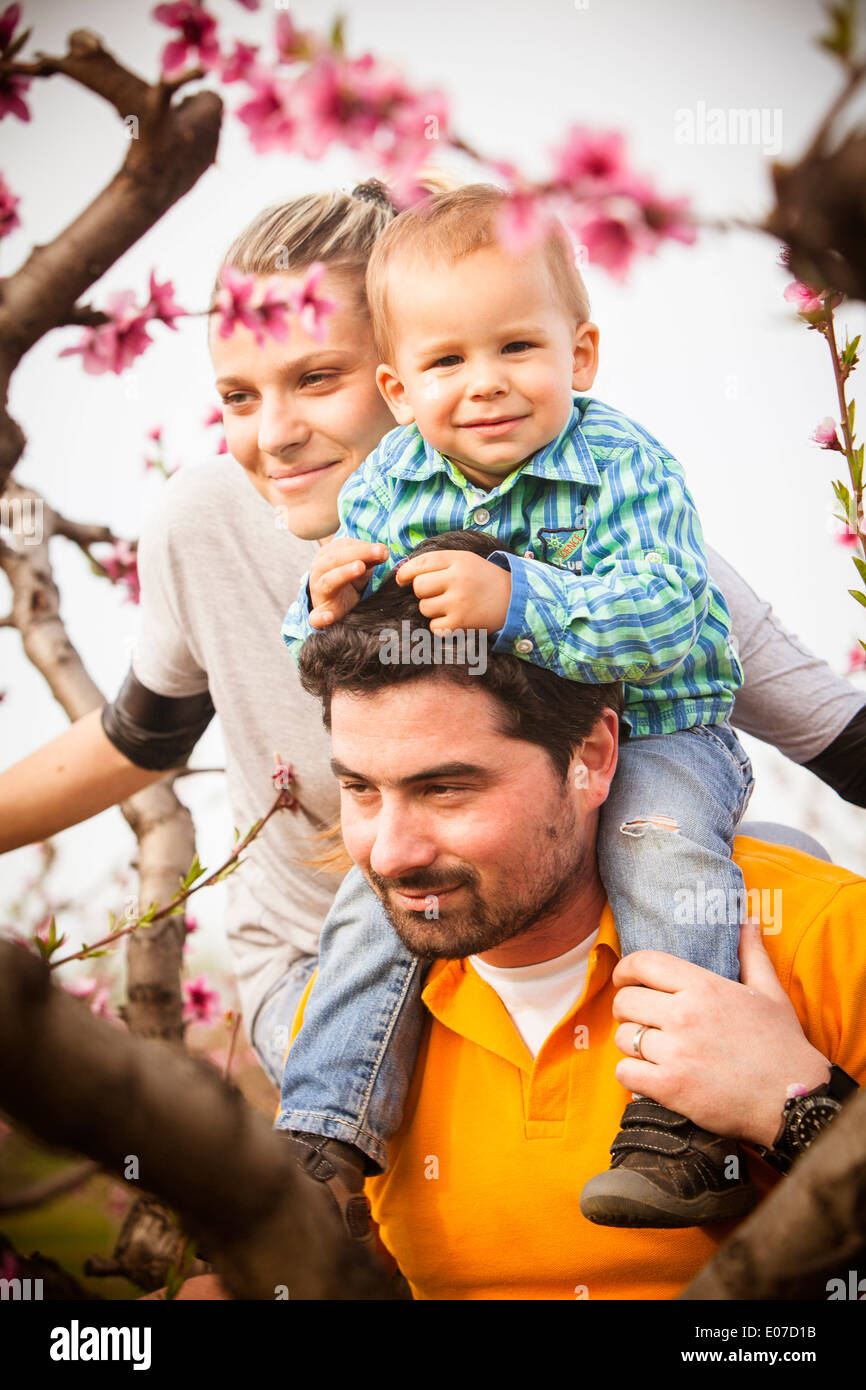 Parents with toddler hi-res stock photography and images - Alamy