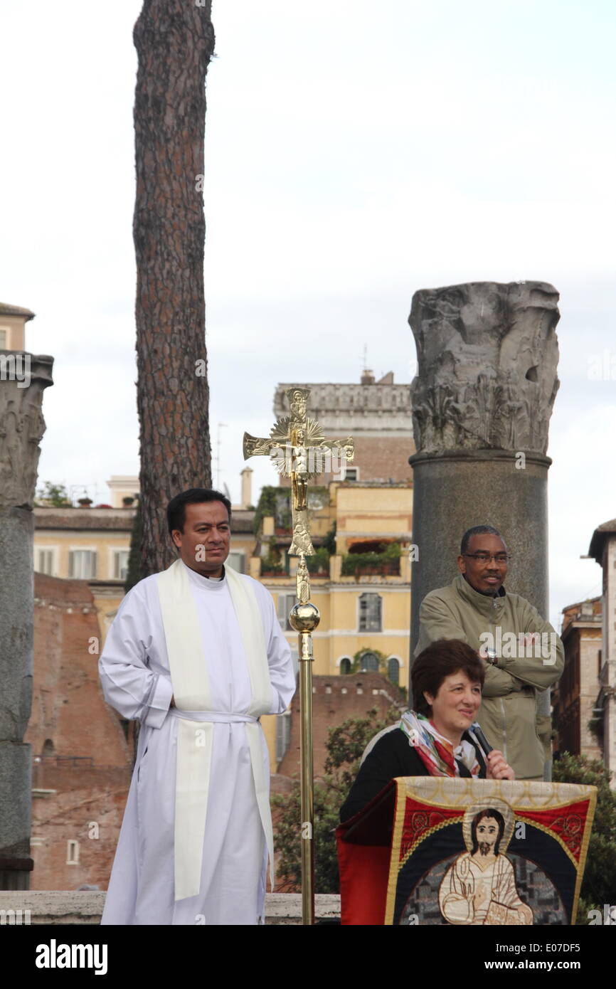 Rome Italy. 4th May 2014. "Grande Missione nelle 100 piazze di Roma ...