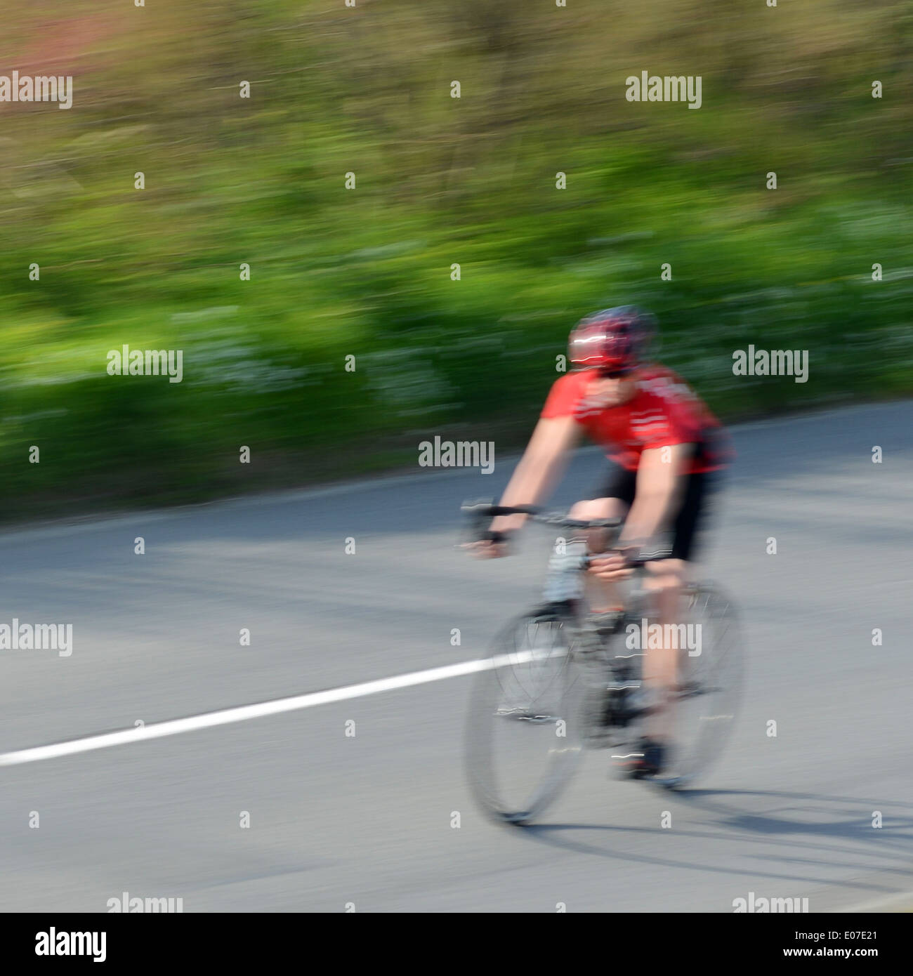 Fast cyclist hi-res stock photography and images - Alamy