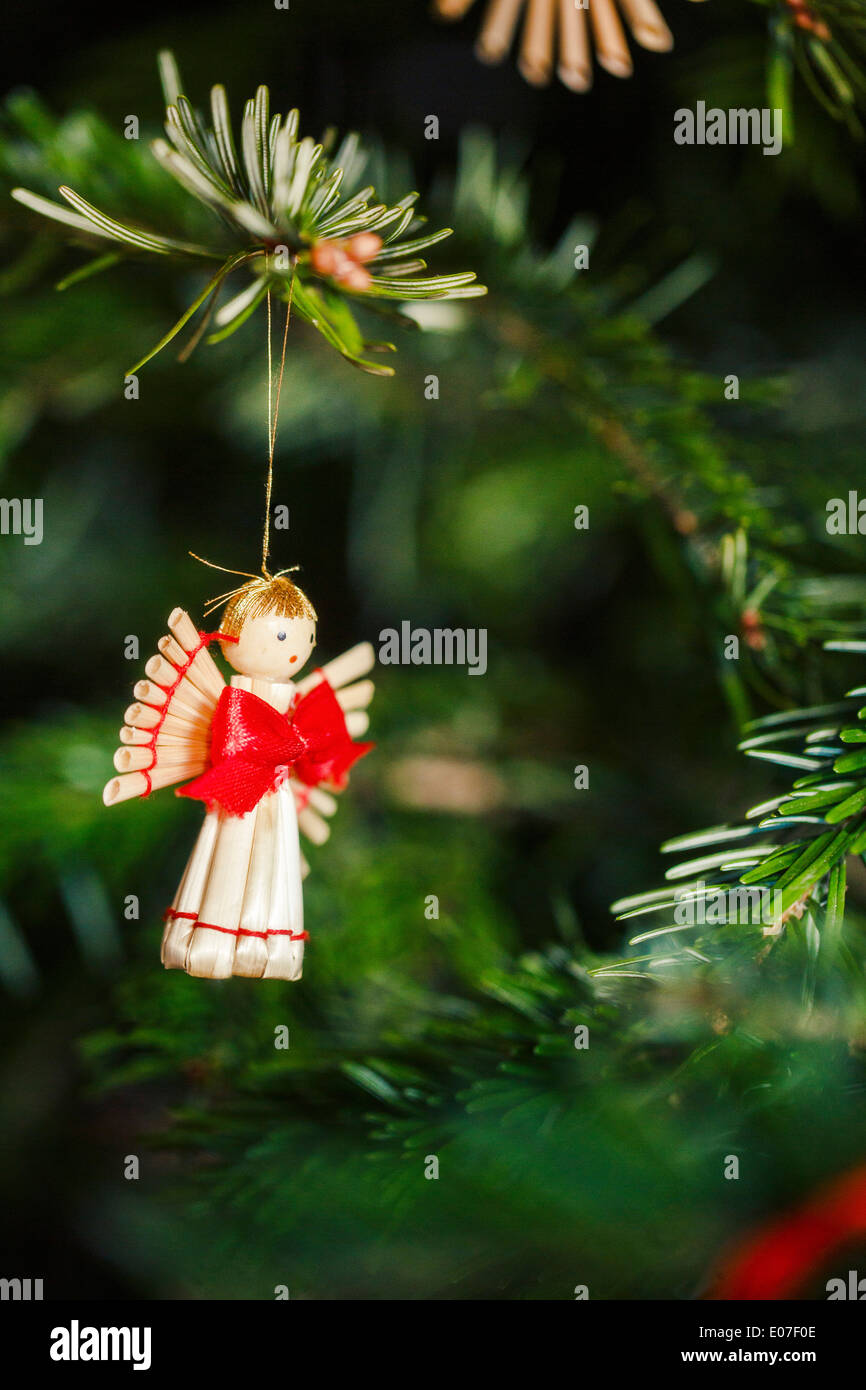 Angel close up tree decoration hi-res stock photography and images - Alamy