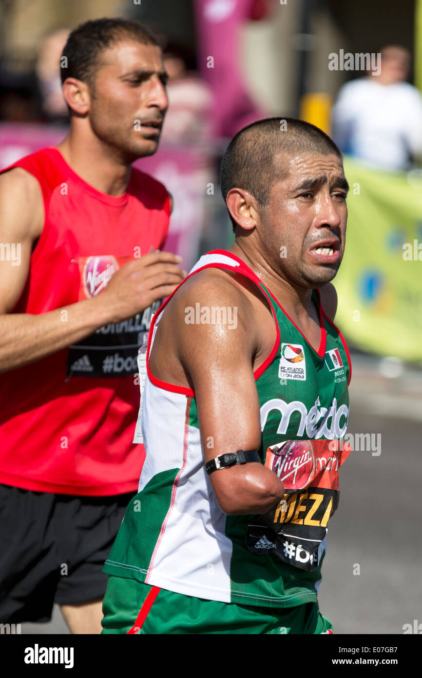 Disabled mexican man hi-res stock photography and images - Alamy