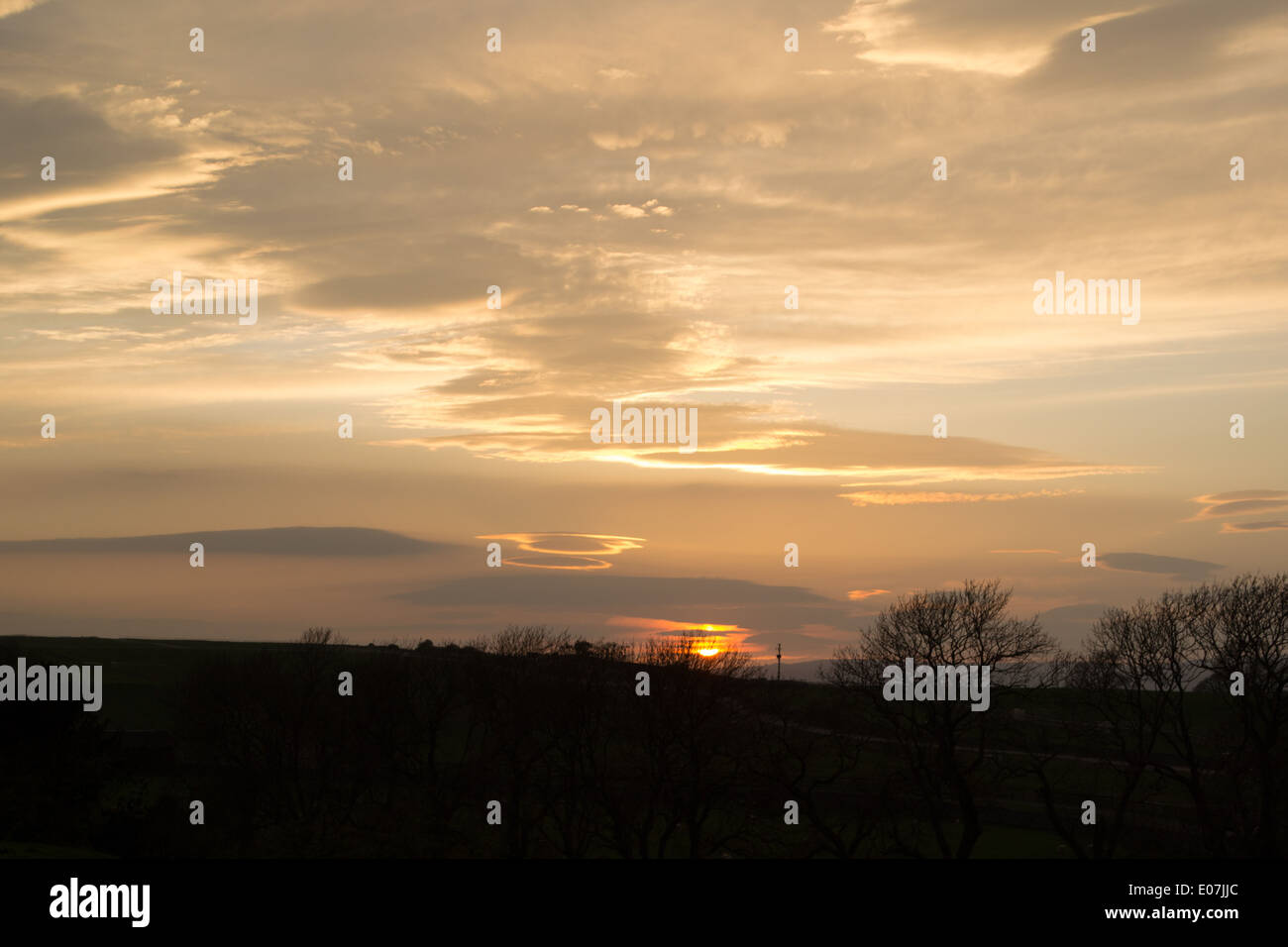 Yorkshire landscape at sunset hi-res stock photography and images - Alamy