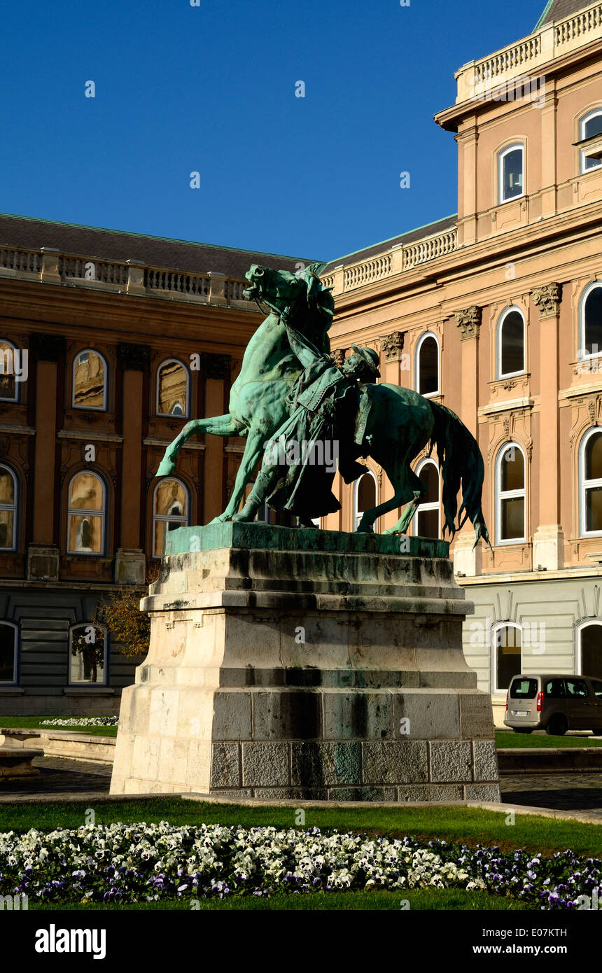 Tural bird hi-res stock photography and images - Alamy