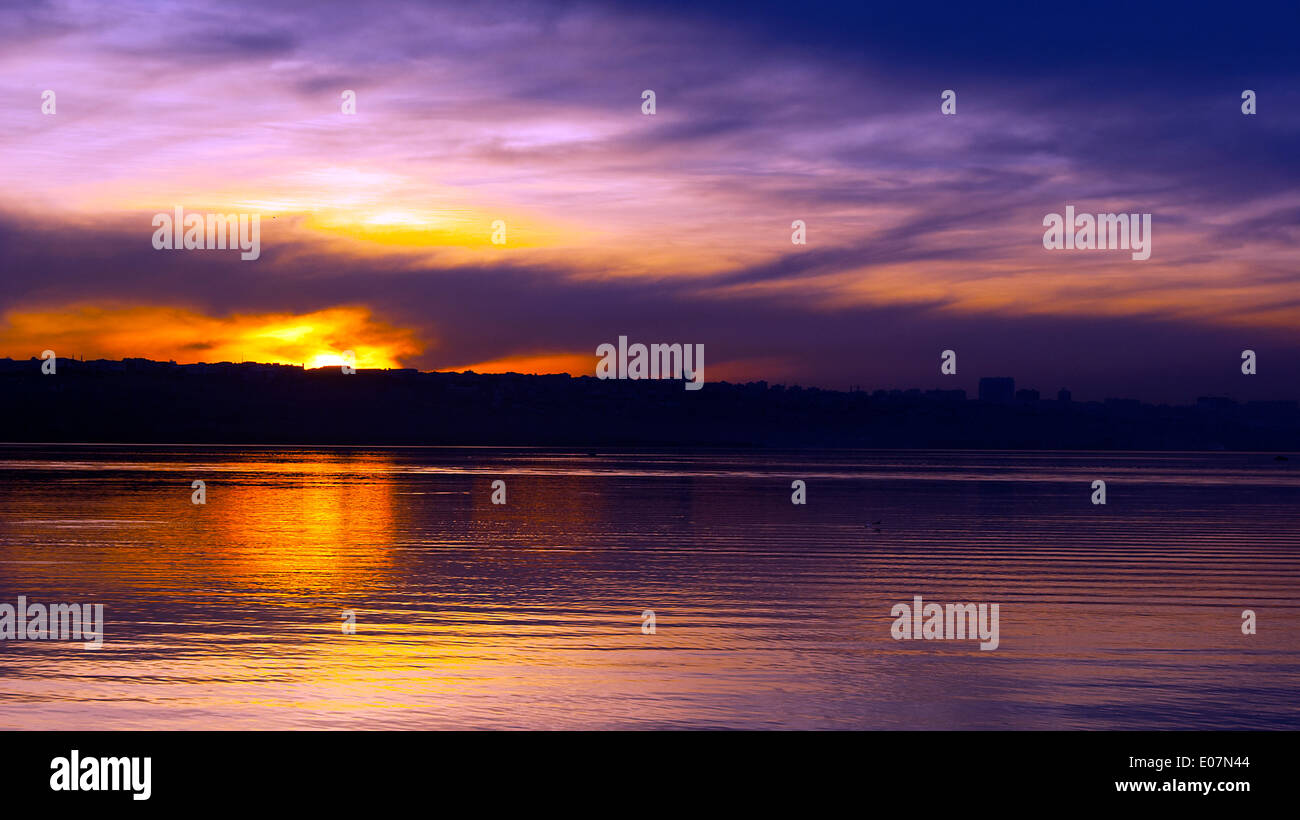Tranquil sunlight landscape hi-res stock photography and images - Alamy