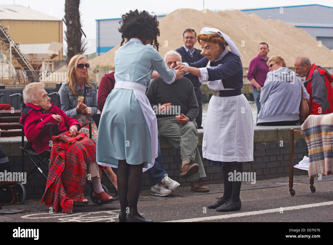 Midwife uk 1940s hi-res stock photography and images - Alamy