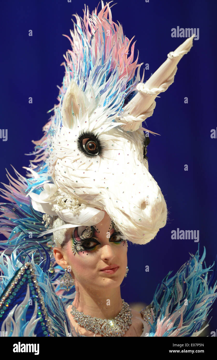 Hairdressing competition hi-res stock photography and images - Alamy