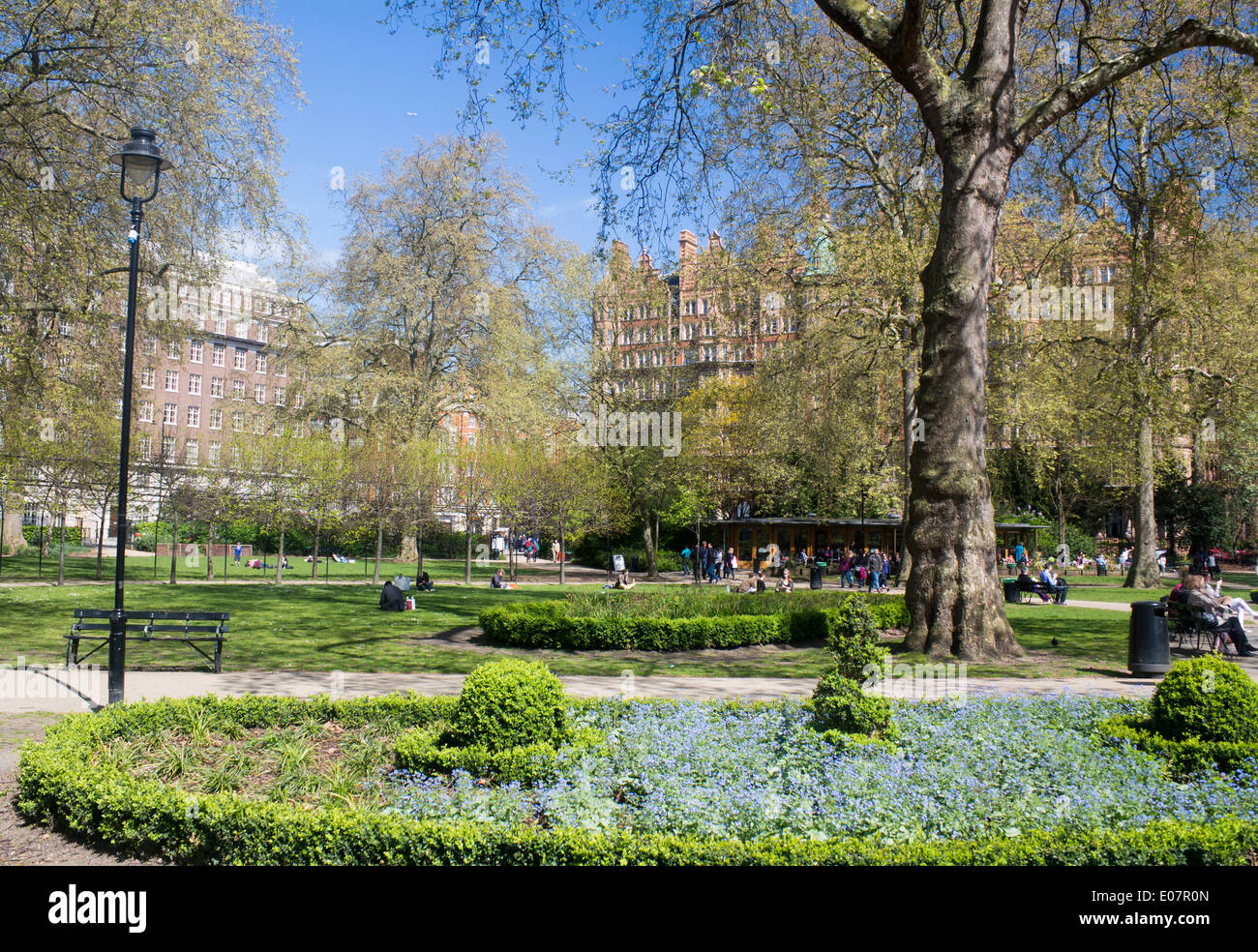 Russell square gardens hi-res stock photography and images - Alamy