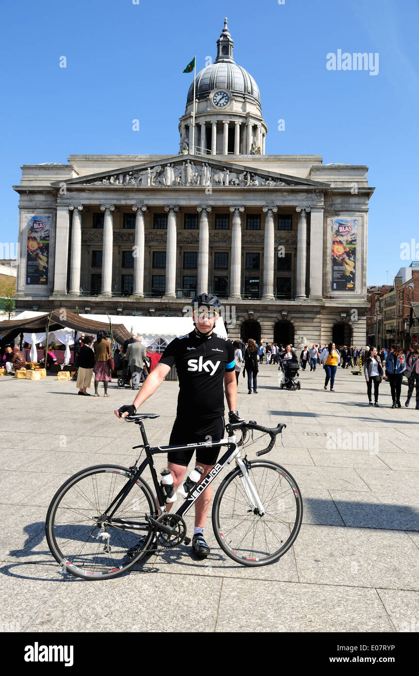 Team Sky Enthusiast Cycling Fan Stock Photo - Alamy