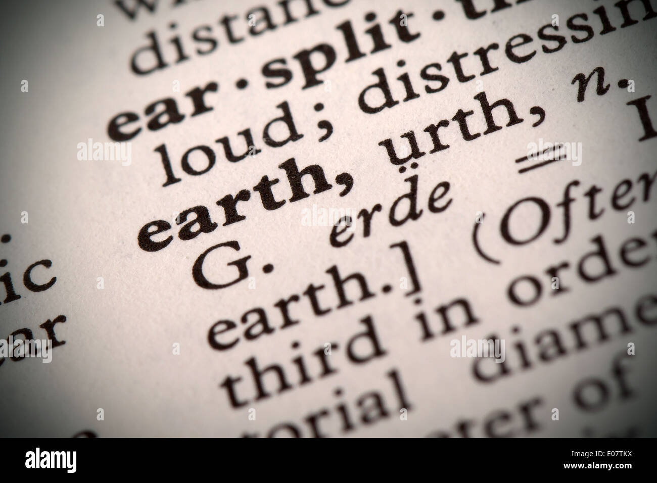 The word "Earth" in a dictionary Stock Photo - Alamy