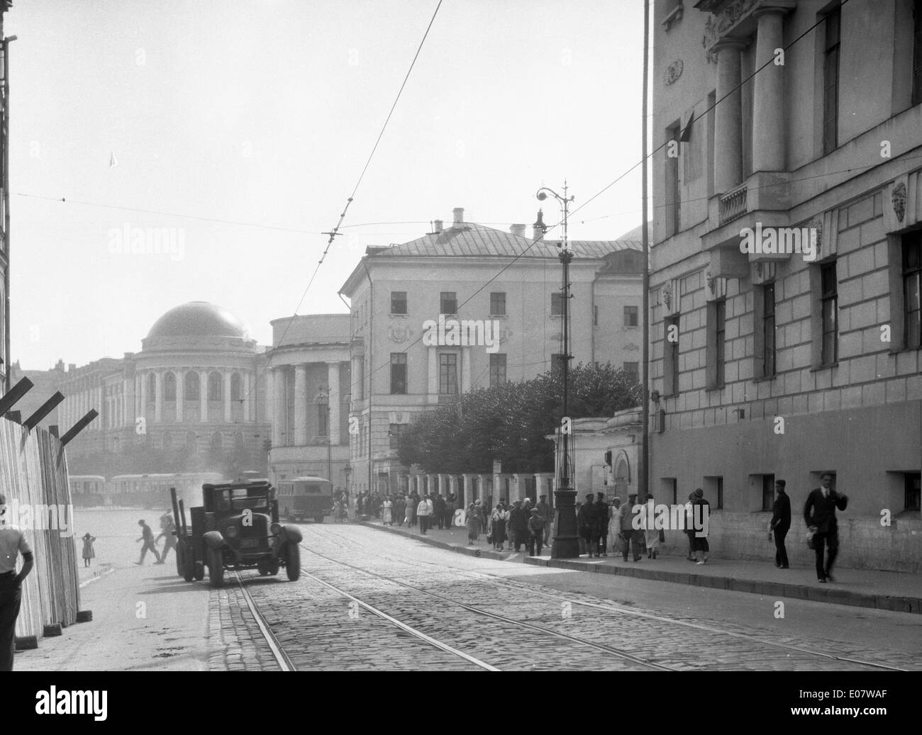 Russia street 1930s hi-res stock photography and images - Alamy
