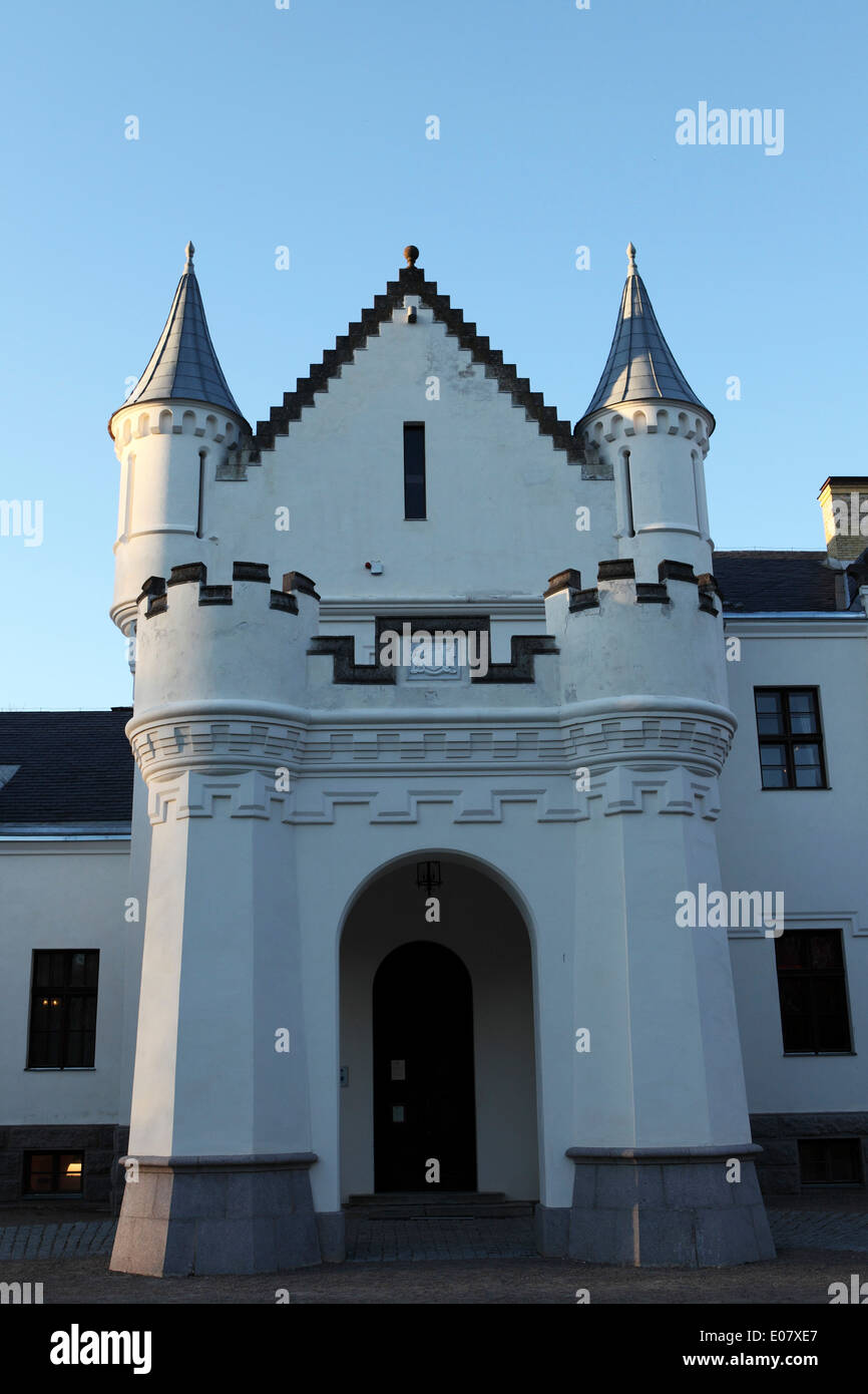 The entrance to Alatskivi Castle in Estonia Stock Photo - Alamy