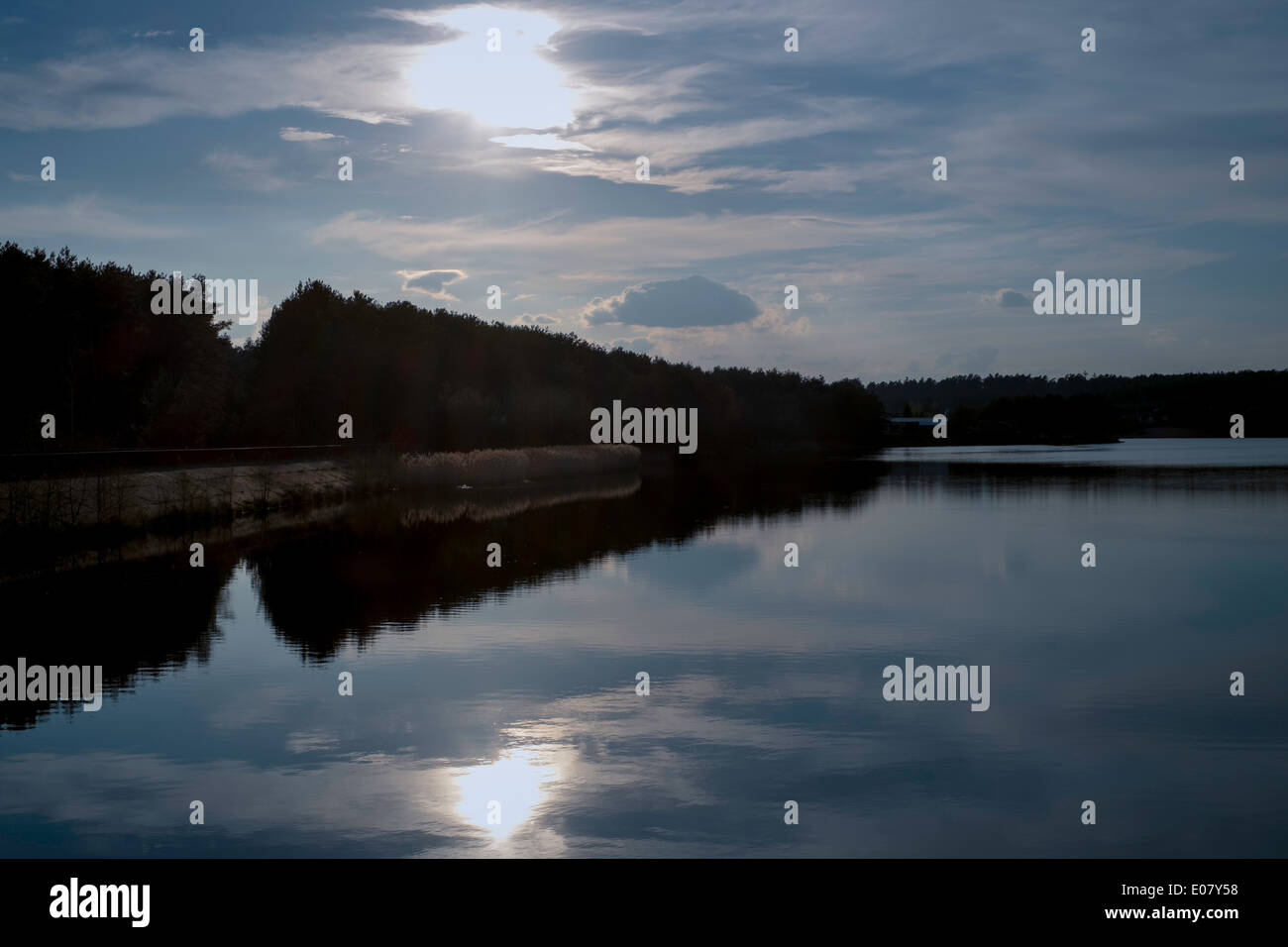 Scenic forest lake hi-res stock photography and images - Alamy