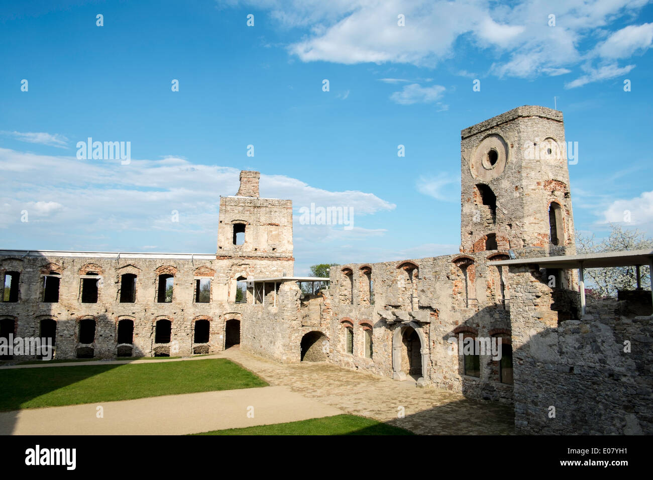 Krzyztopor Castle Ujazd Swietokrzyskie Poland Stock Photo: 69016781 - Alamy Krzyztopor Castle Ujazd Swietokrzyskie Poland Stock Photo: 69016781 - Alamy