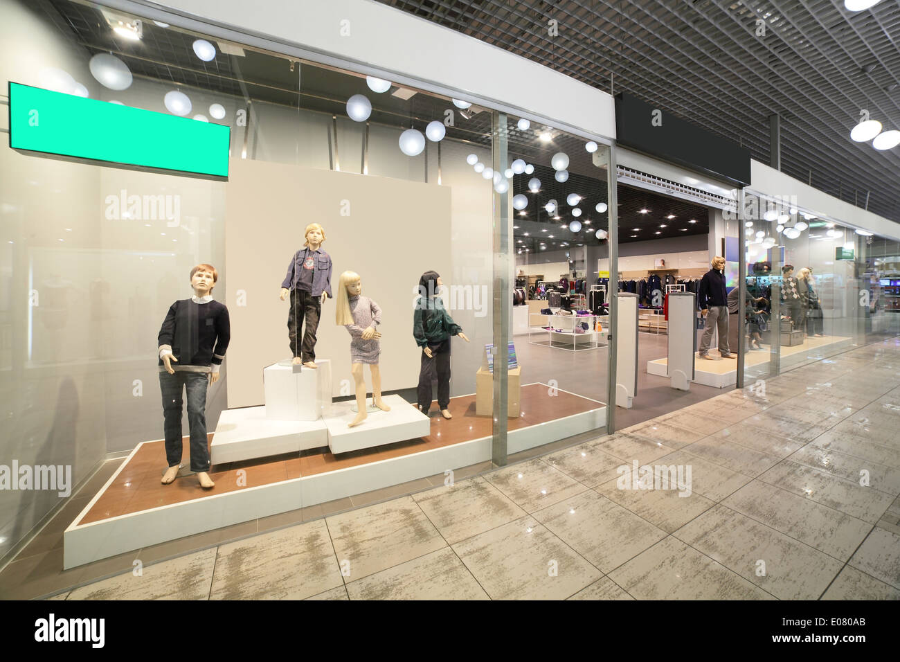 modern interior and windows in fashionable shopping mall Stock Photo ...