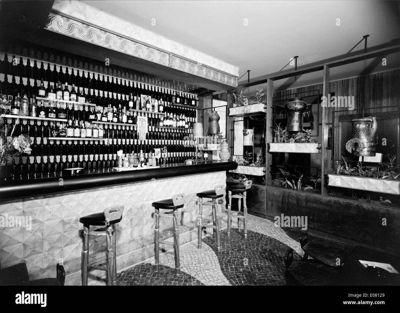 Modern hospitality design Black and White Stock Photos & Images - Alamy