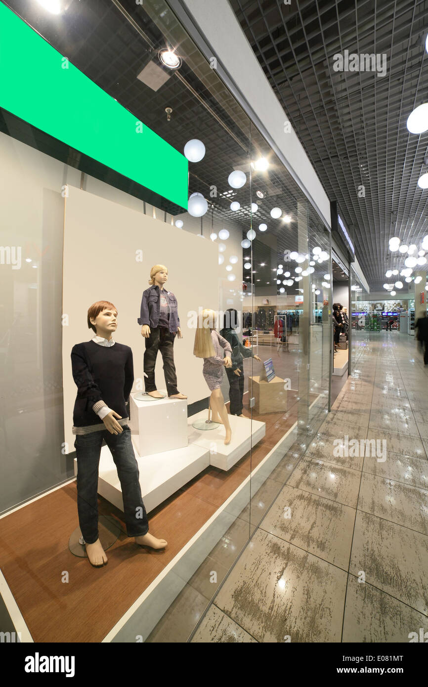 modern interior and windows in fashionable shopping mall Stock Photo ...