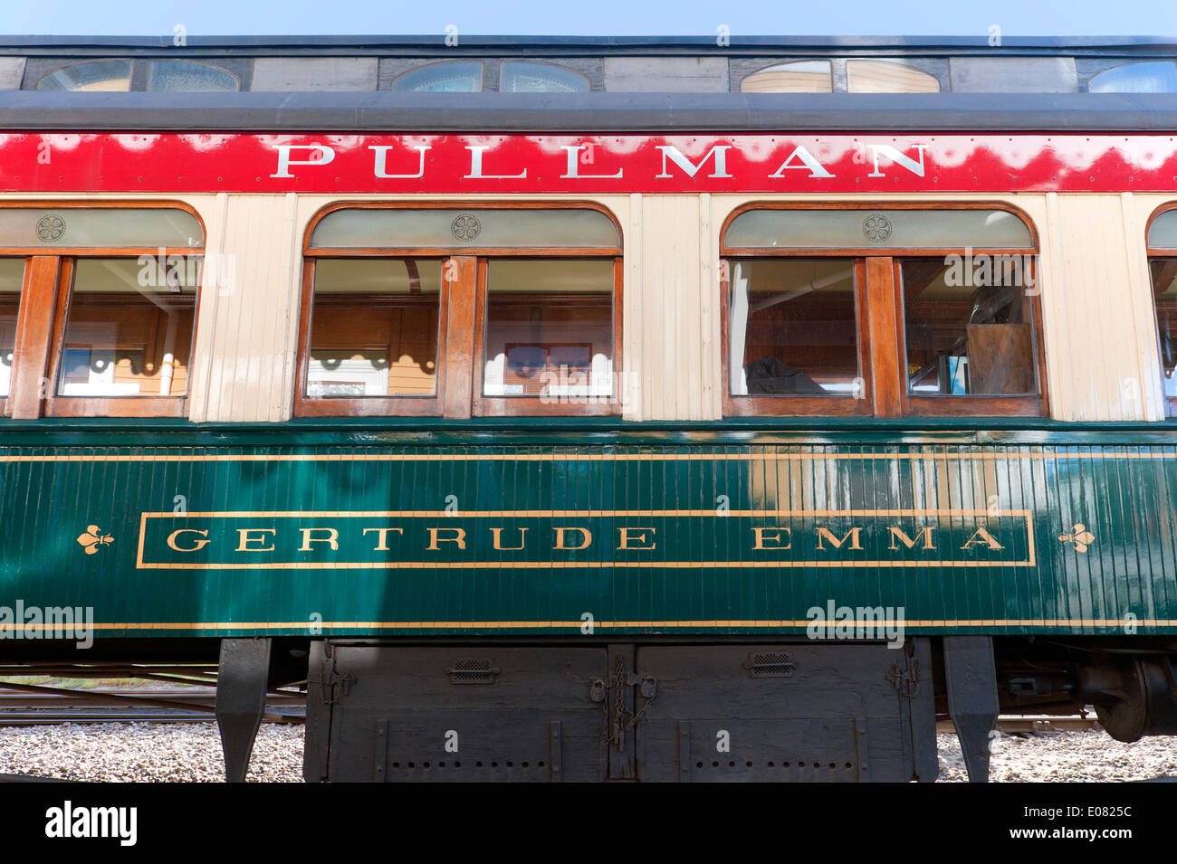 Pullman Coach Side View Green