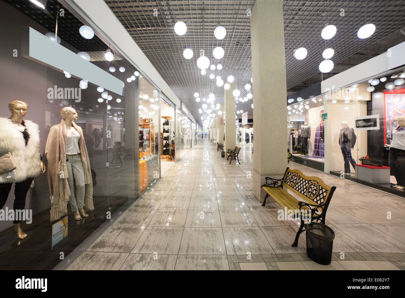 modern interior and windows in fashionable shopping mall Stock Photo ...