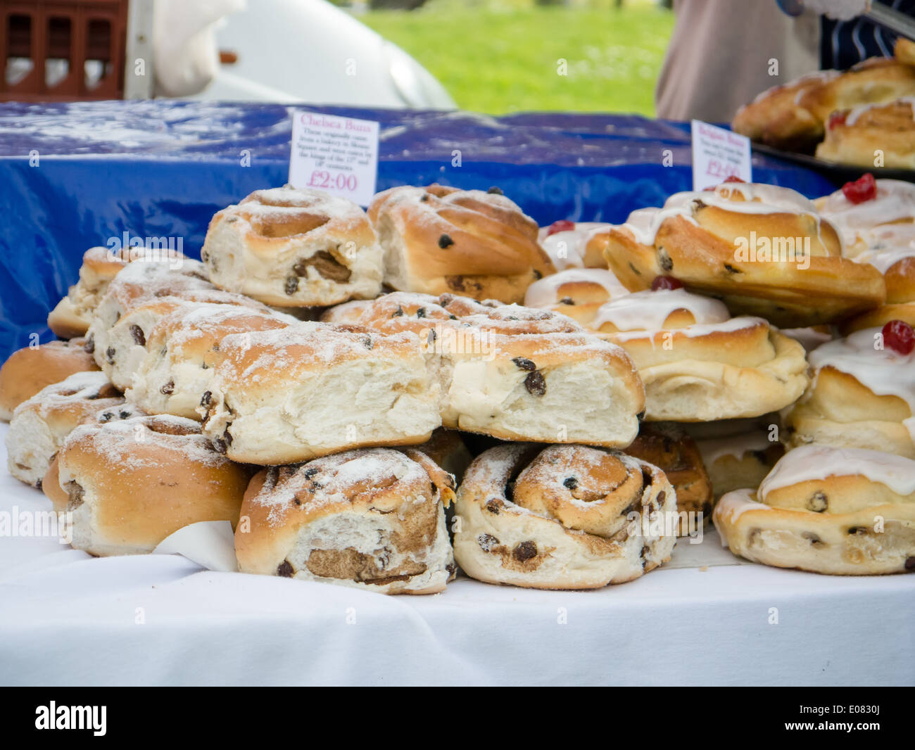 Filo pastry shop hi-res stock photography and images - Alamy