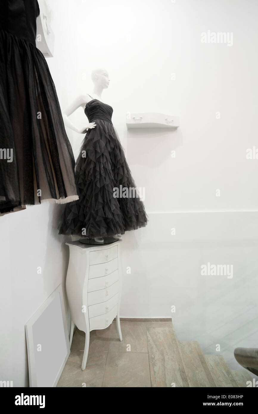 european clothing store interior in modern mall Stock Photo - Alamy