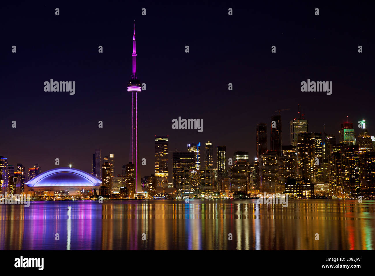 toronto skyline at night with reflection in lake Stock Photo - Alamy