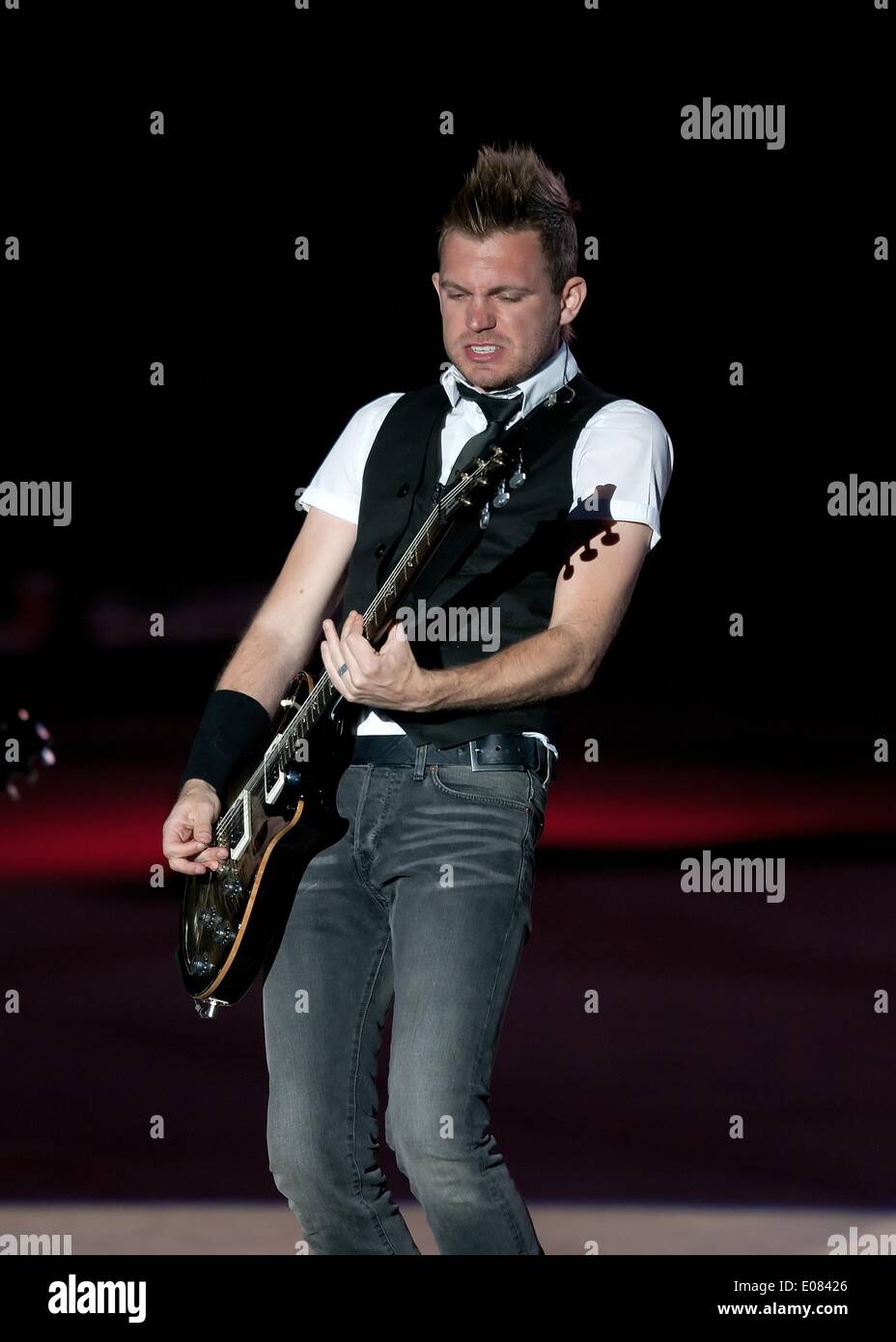 Seth guitarist hi-res stock photography and images - Alamy
