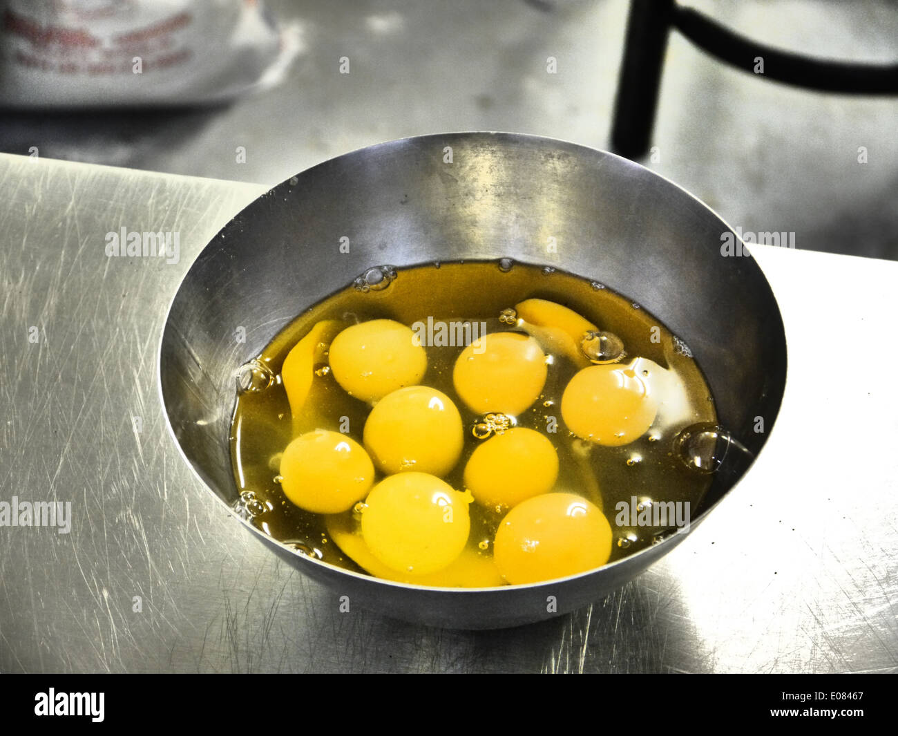 Mixing bowl hi-res stock photography and images - Alamy