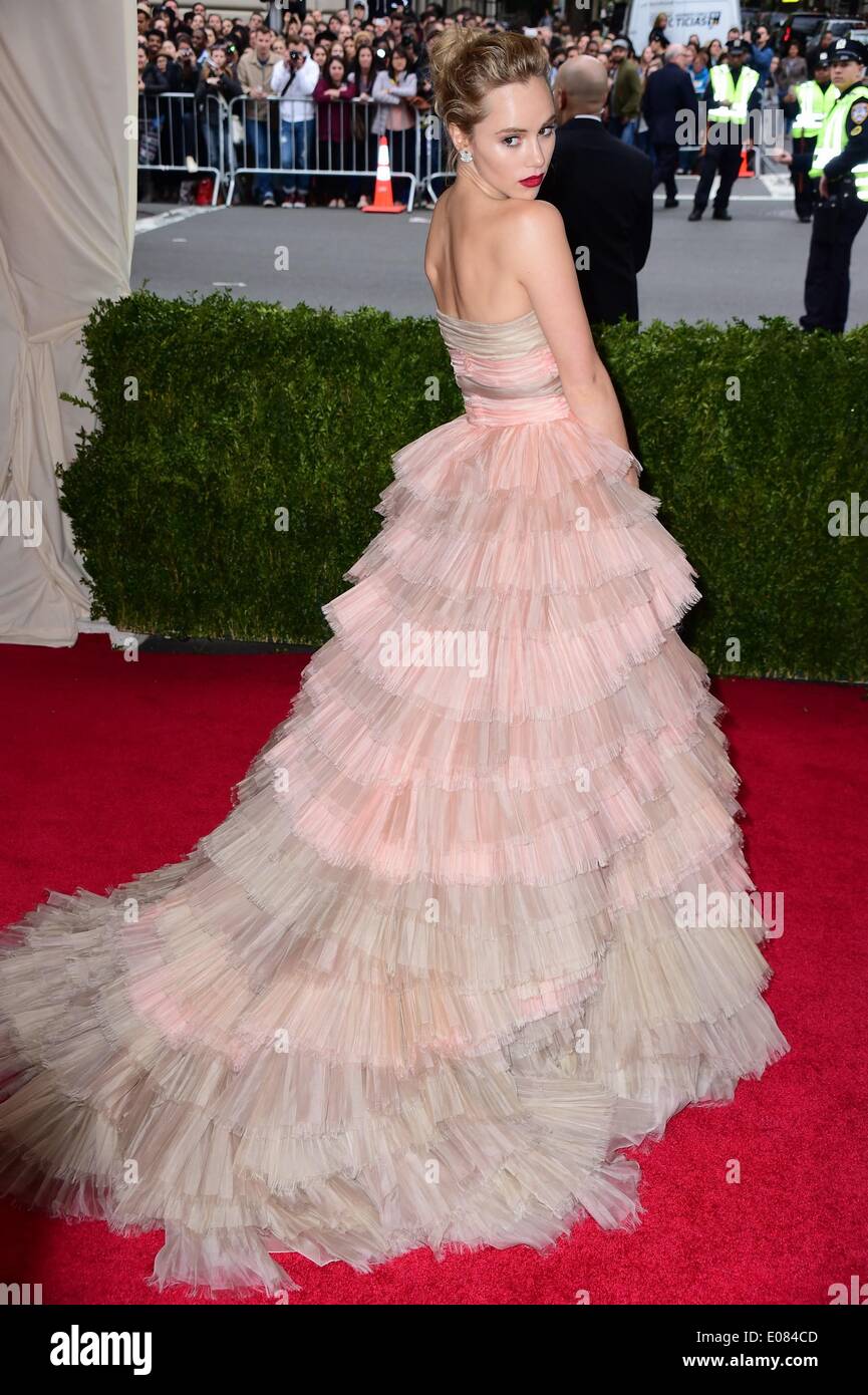 Anna Waterhouse High Resolution Stock Photography and Images - Alamy