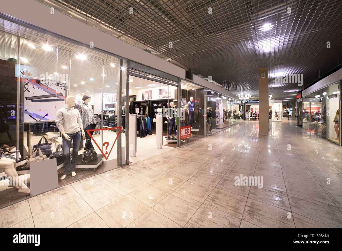 modern interior and windows in fashionable shopping mall Stock Photo ...