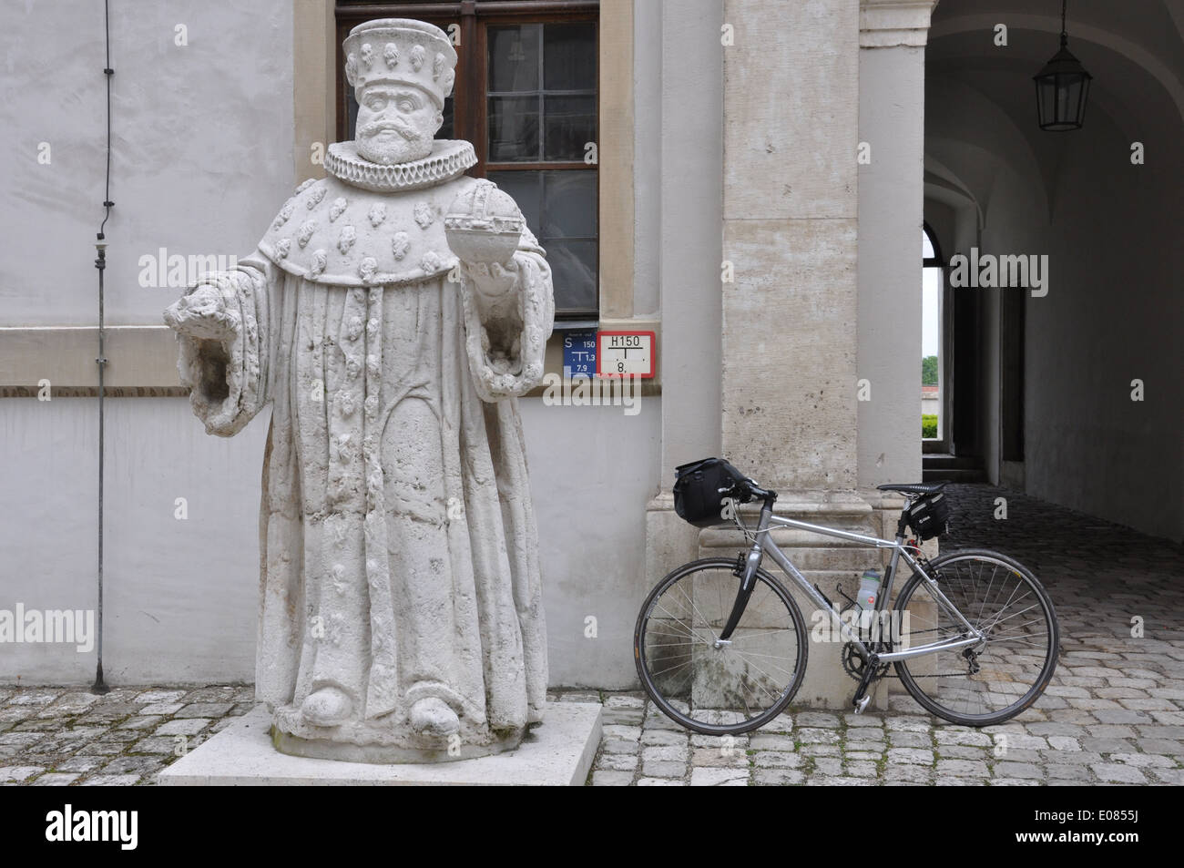 Statue of otto henry hi-res stock photography and images - Alamy