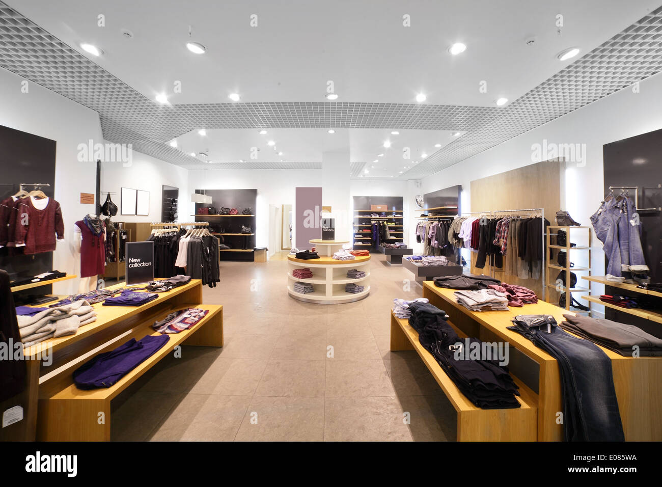 european fashionable clothing store in beautiful mall Stock Photo - Alamy