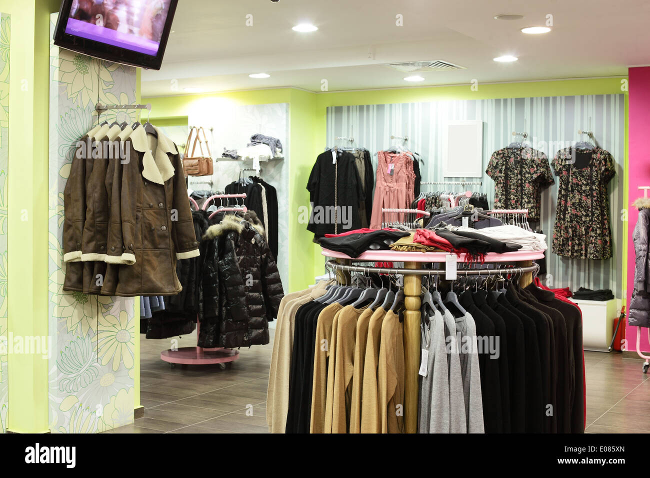 european clothing store interior in modern mall Stock Photo - Alamy
