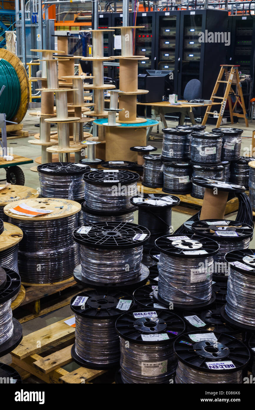 Empty cable drum hi-res stock photography and images - Alamy