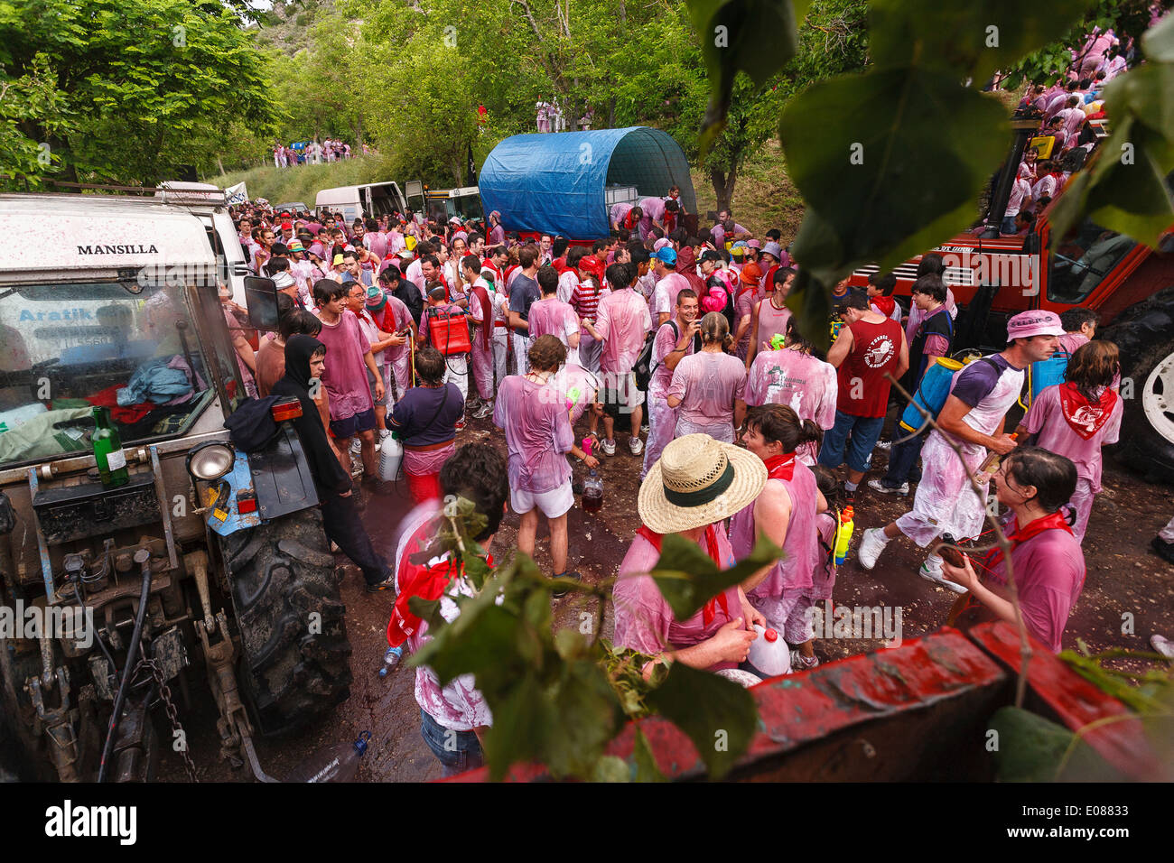 Batalla del vino hi-res stock photography and images - Alamy
