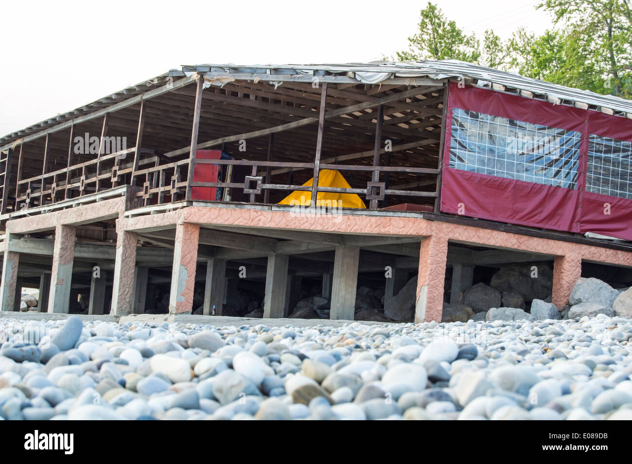 Construction of the building cafe Stock Photo - Alamy