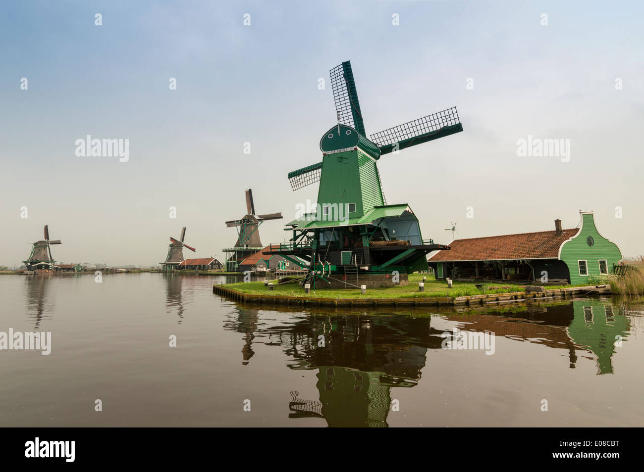 Windmills with blades hi-res stock photography and images - Alamy