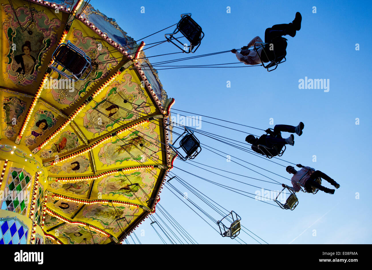 Fairground sit hi-res stock photography and images - Alamy