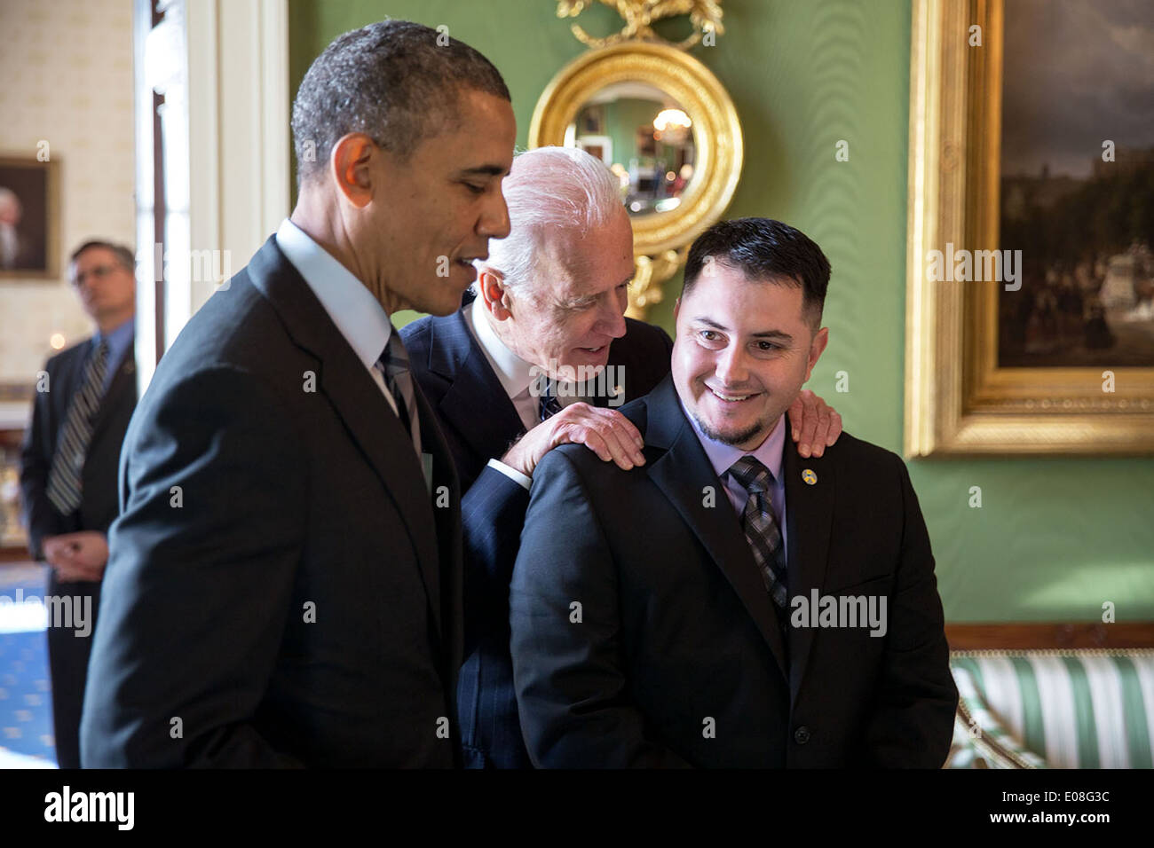 US President Barack Obama and Vice President Joe Biden provide ...