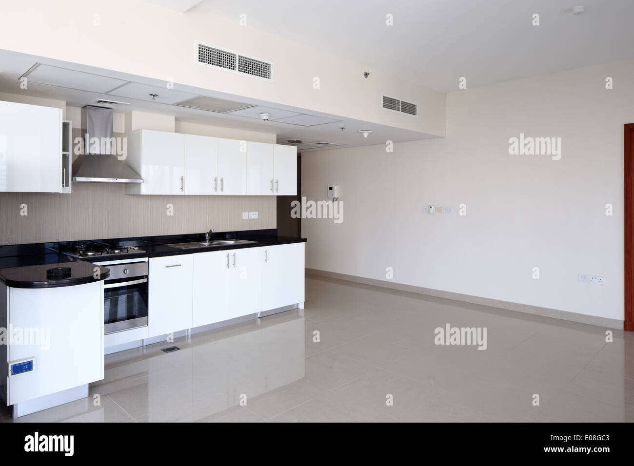 amazing interior of bright and modern empty room Stock Photo - Alamy