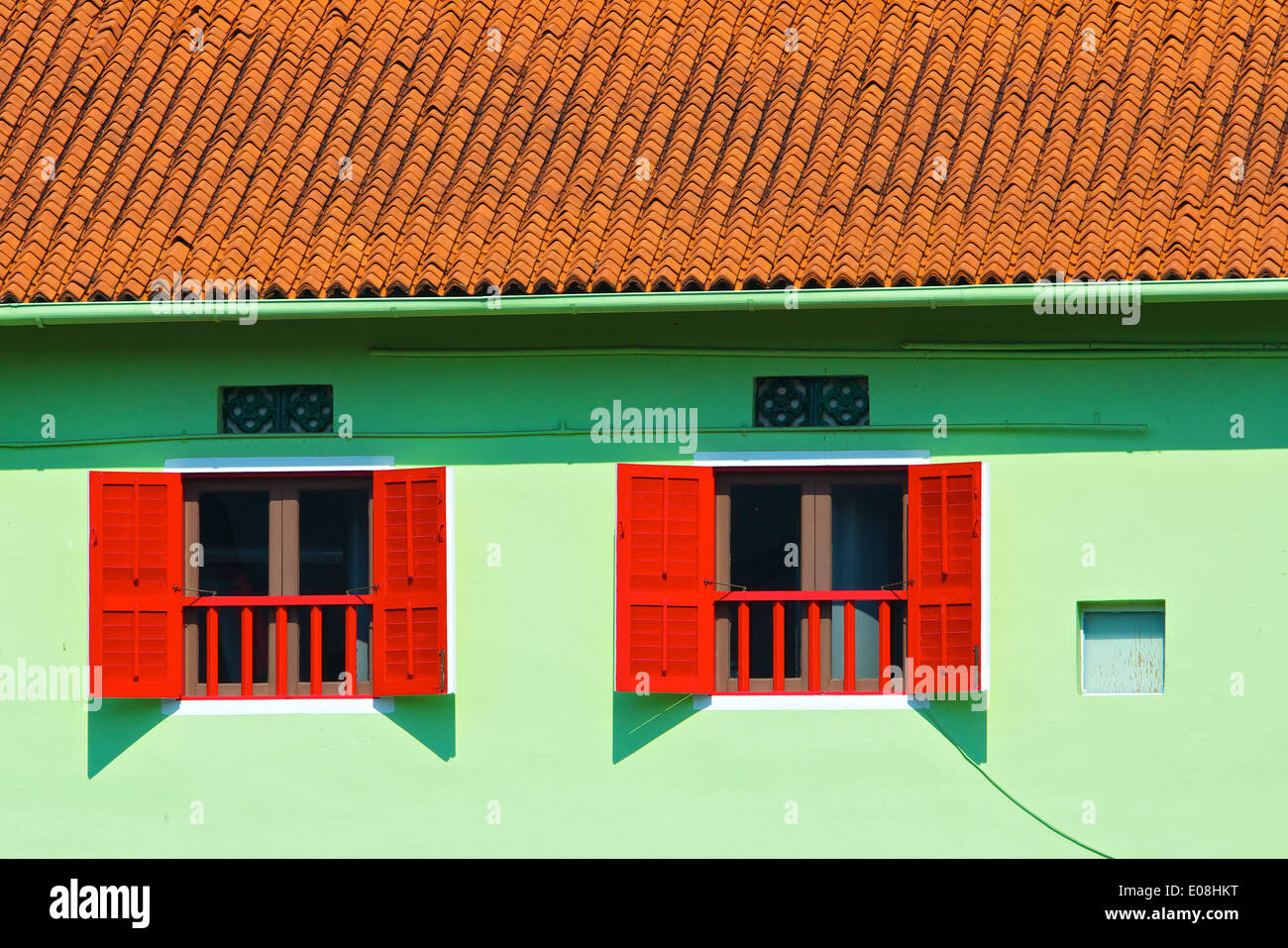 Colonial Style Building on Boat Quay, Singapore Stock Photo - Alamy