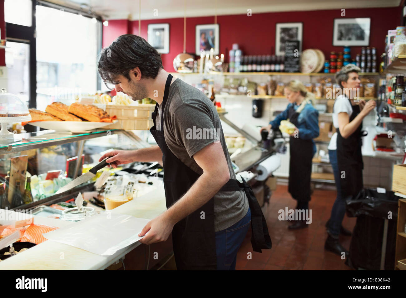 Workers working in supermarket Stock Photo - Alamy