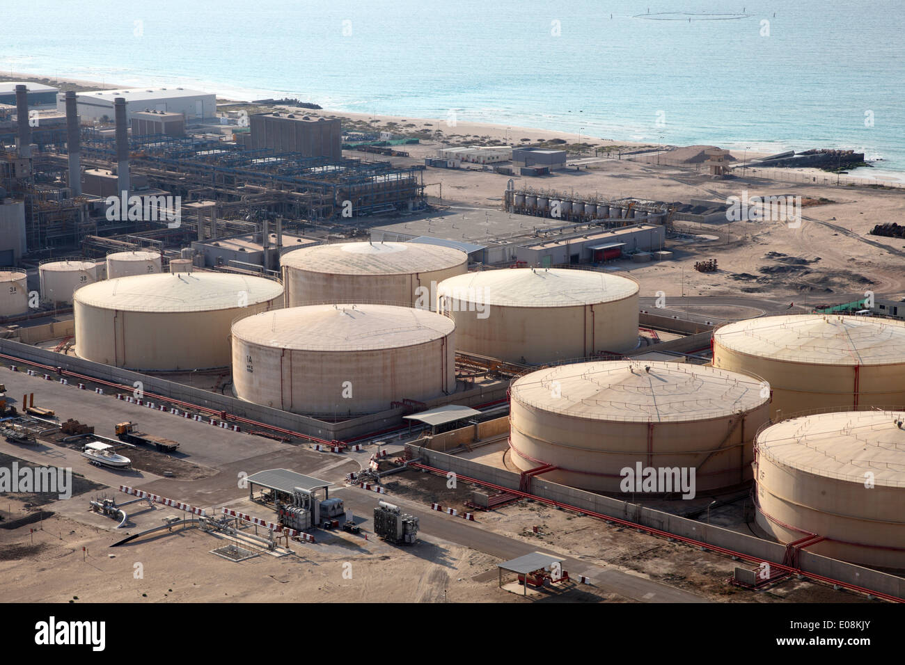 Storage tanks at the port in Dubai, United Arab Emirates Stock Photo ...
