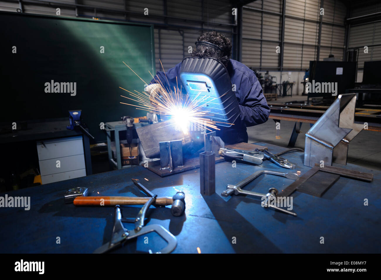 Assembly metal arc welding hi-res stock photography and images - Alamy