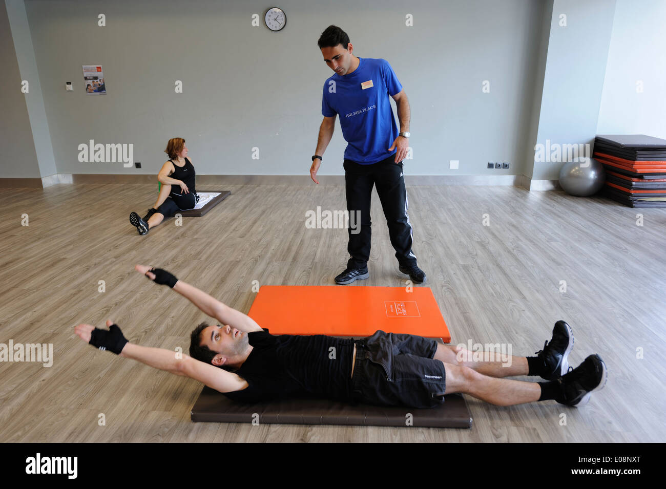 Male fitness trainer client hi-res stock photography and images - Alamy