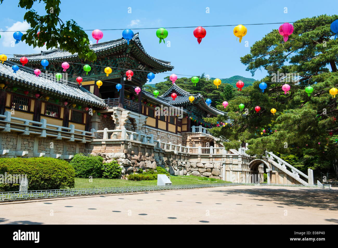 Bulguksa temple hi-res stock photography and images - Alamy