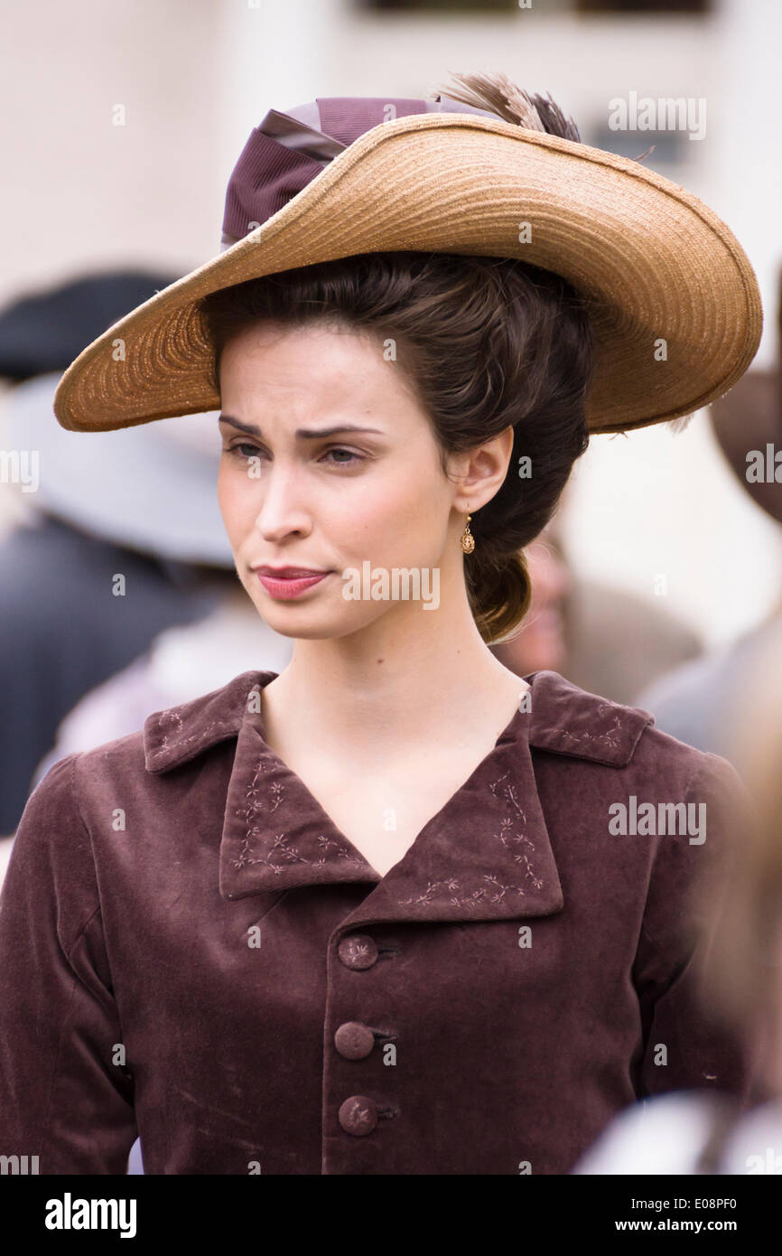 Heida reed poldark hi-res stock photography and images - Alamy